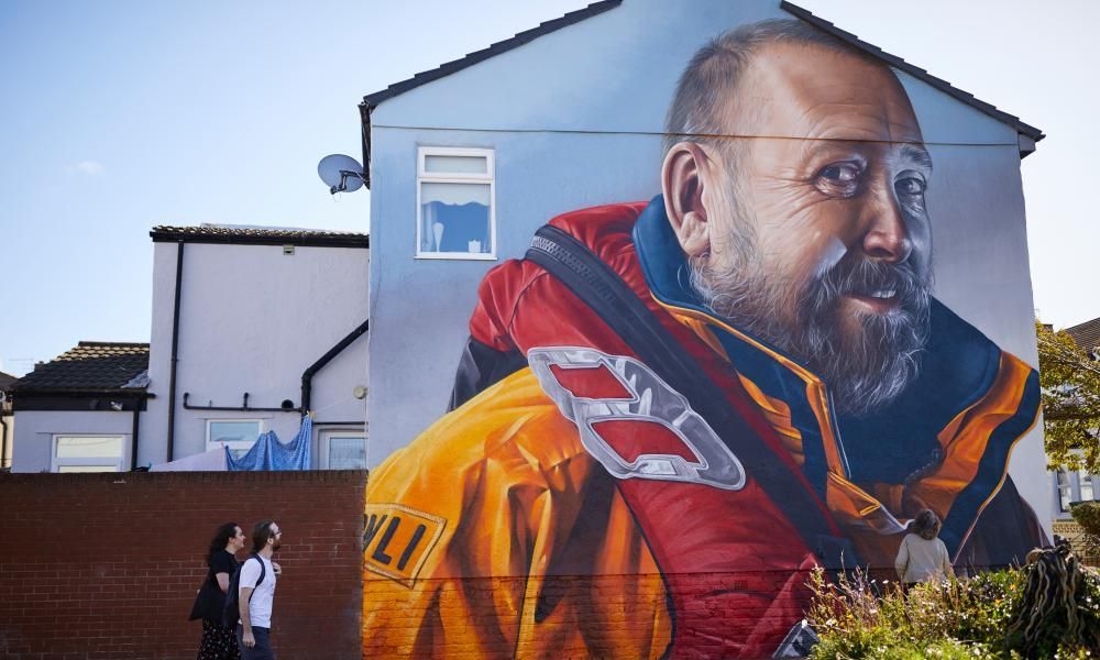Volunteer lifeboat worker honoured with mural for…