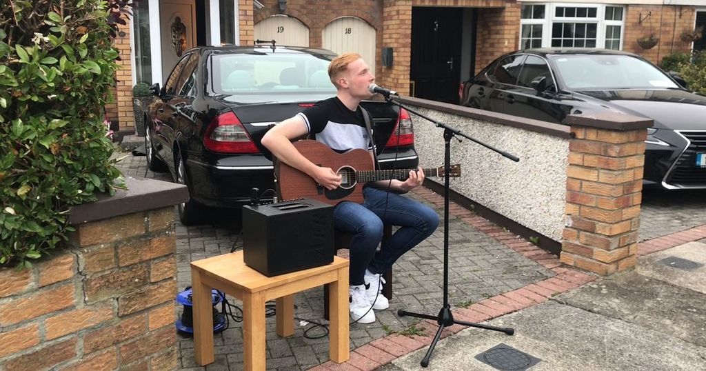 Dublin singer goes viral with street performance after…