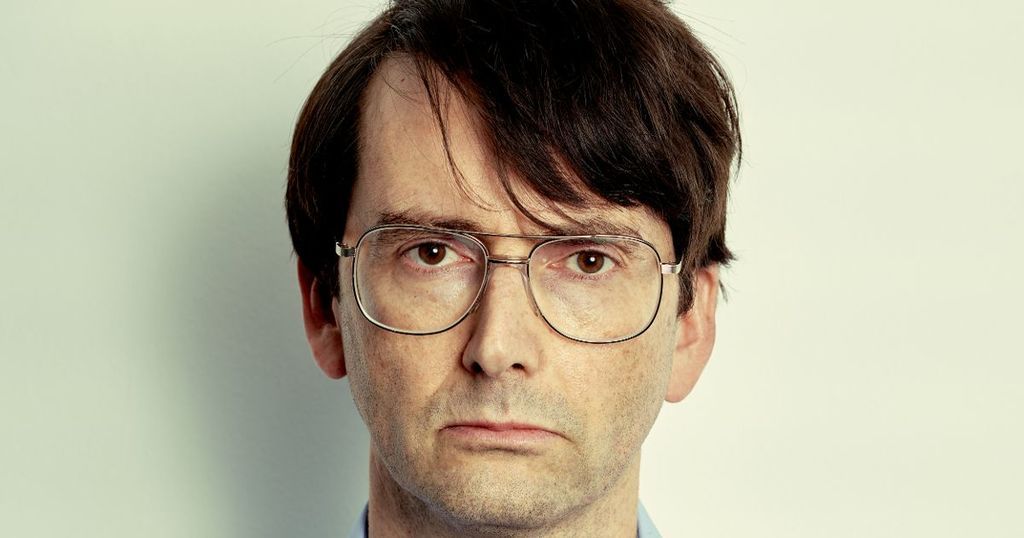 Des cast in real life as David Tennant plays evil…