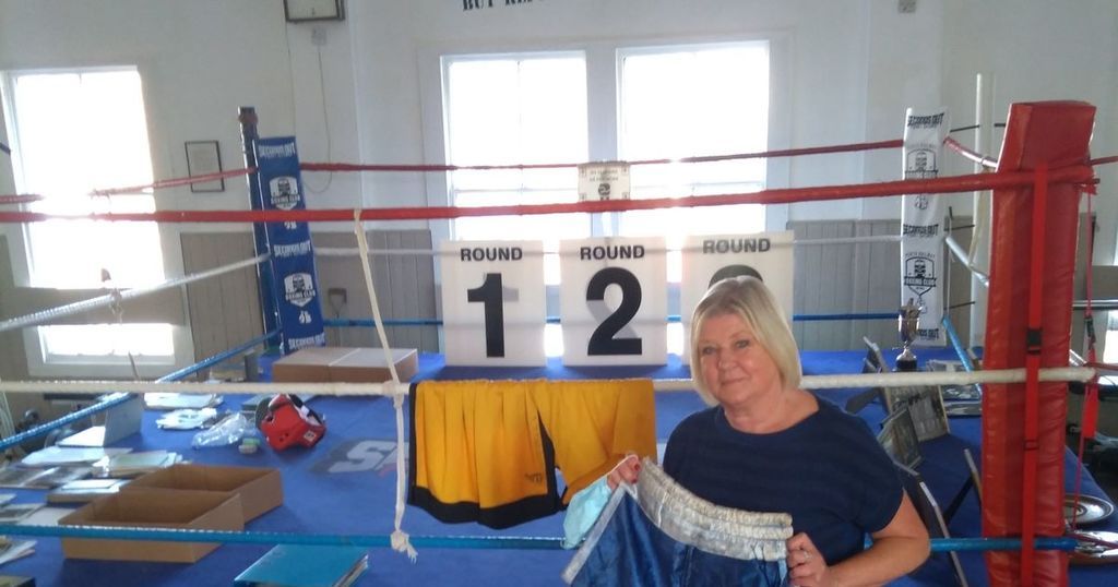 Perth's oldest boxing club opens its doors for a trip…