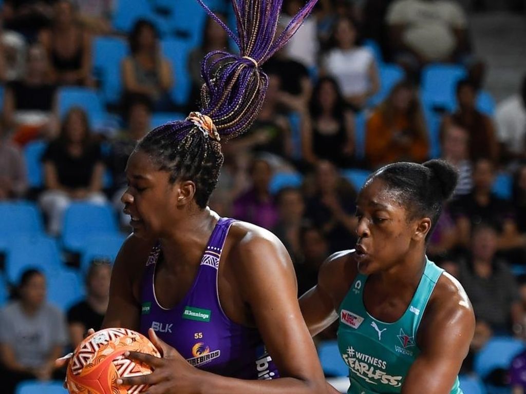 Super Netball teams jostle for finals