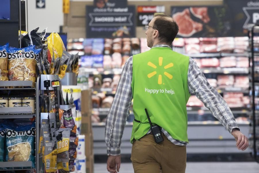 Walmart Replaces Robots With Humans