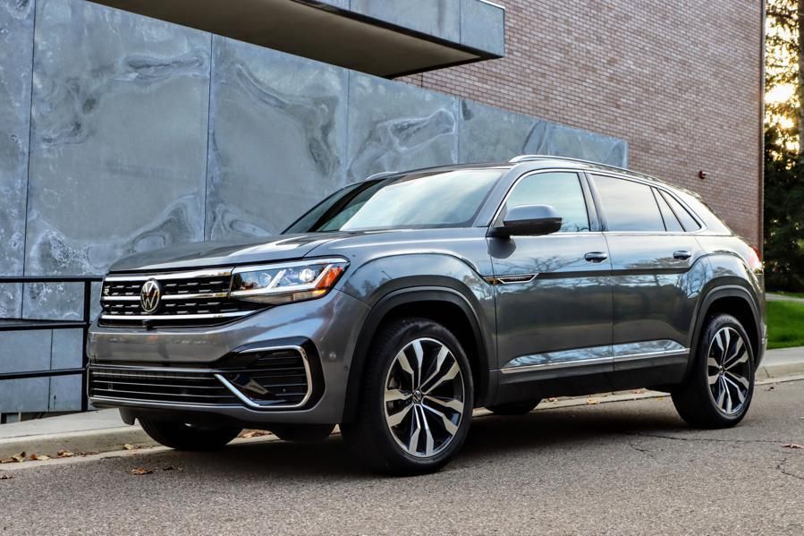 2020 VW Atlas Cross Sport V6 R-Line Review: A Sleek…