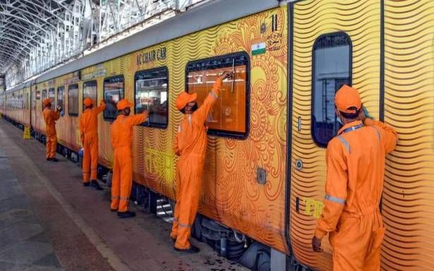 IRCTC plans tour packages to boost Tejas Express…