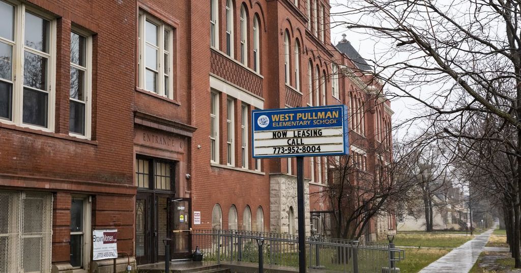 West Pullman development takes seniors to school