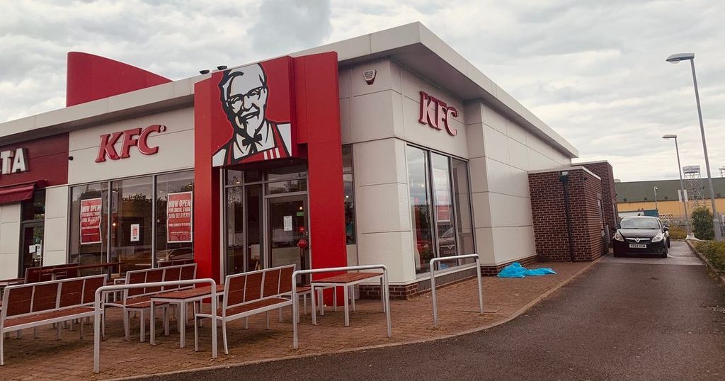 Inside KFC as gravy-making secrets exposed in new TV…