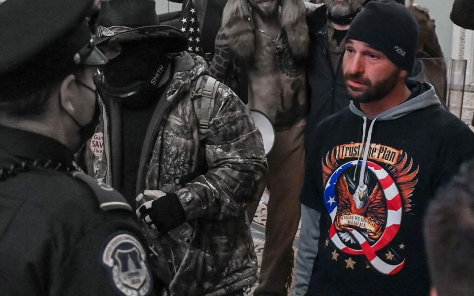 Symbols of hate: This is how to spot a right-wing,…