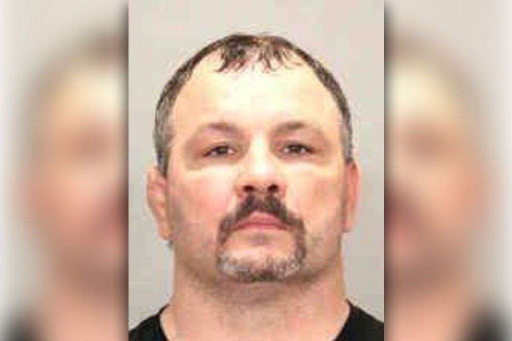 Travis Fulton, man with most pro MMA fights in…