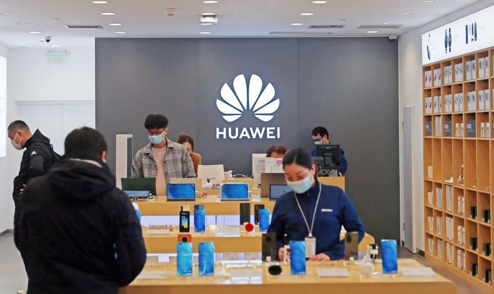 Huawei Renews Mobile Push With $40 Million Lab In…