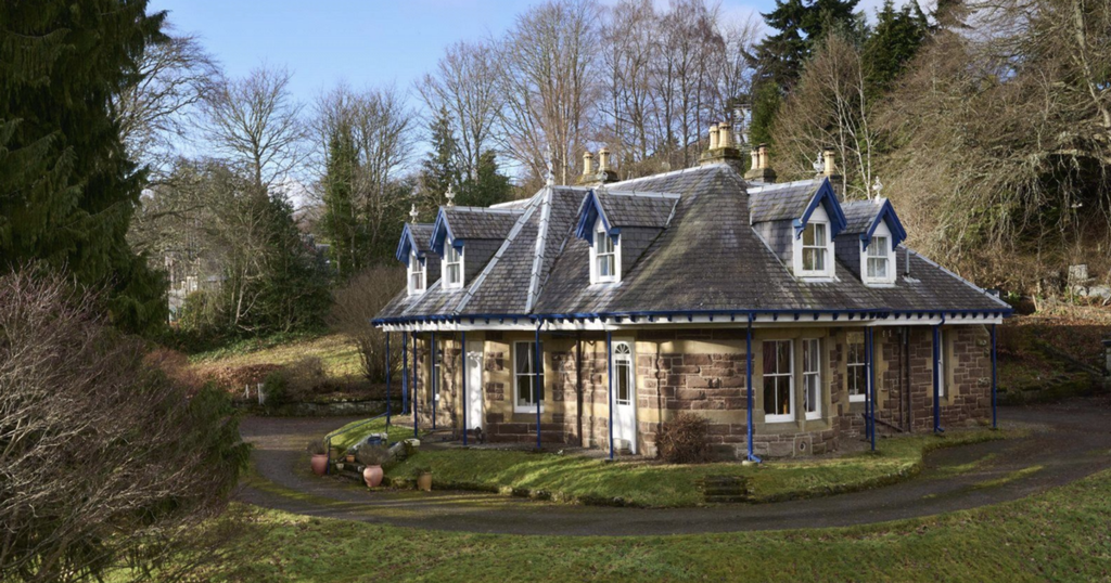 Gerry Rafferty's former six-bedroom Highlands mansion…