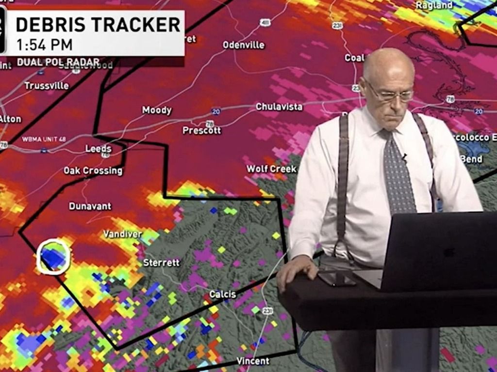 Alabama weatherman finds out live on air his home has…
