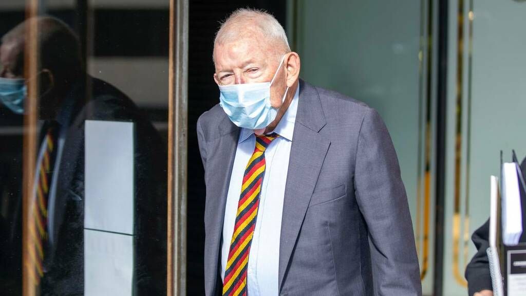 Sir Ron Brierley pleads guilty to possessing child…