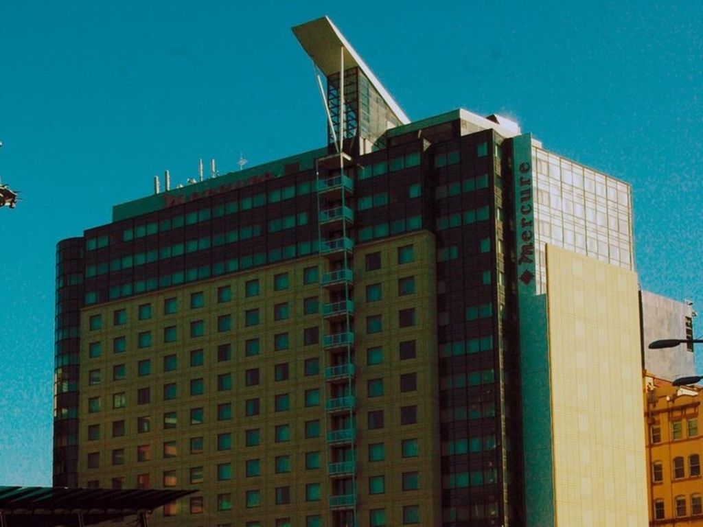 New cases in hotel spark NSW virus search