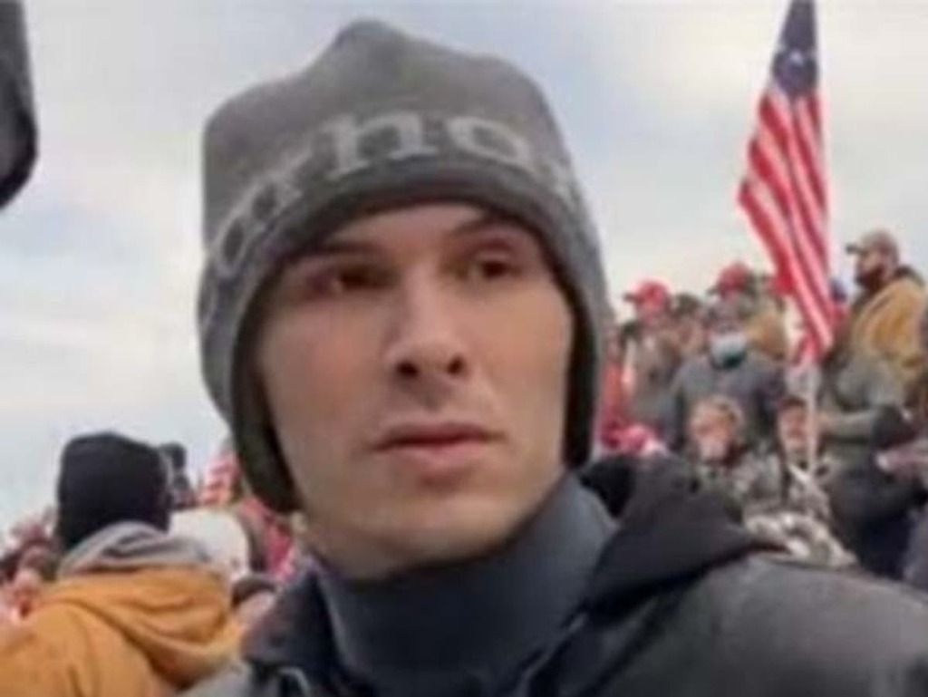 Capitol riot suspect arrested after FBI use face…