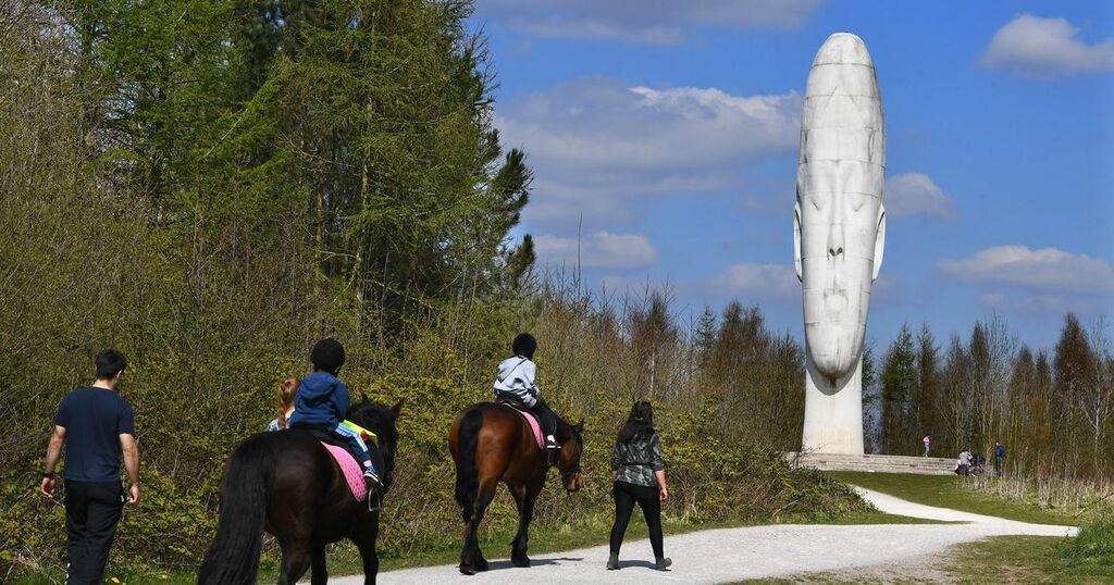 26 facts you may not know about The Dream sculpture in…
