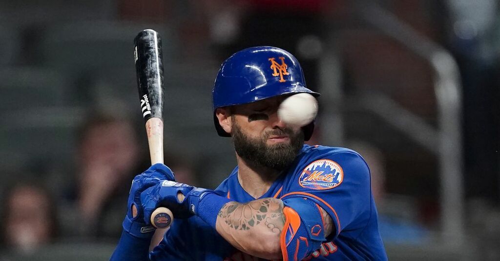 Fastball to face leaves Mets’ Kevin Pillar with…