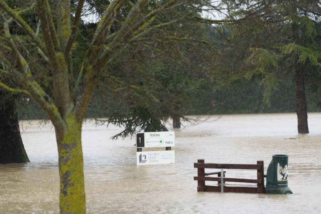 Canterbury flooding live: Bridges collapse, hundreds…