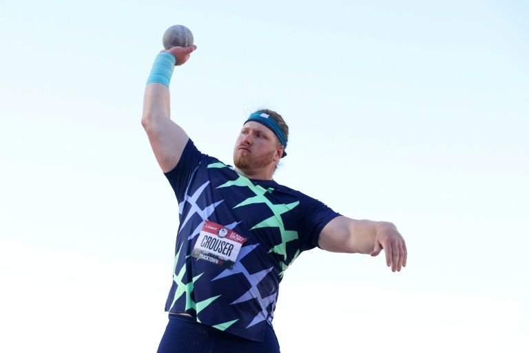 Ryan Crouser smashes world shot put record