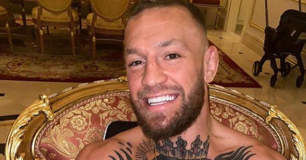 Dee Devlin shares picture of newborn baby as she…