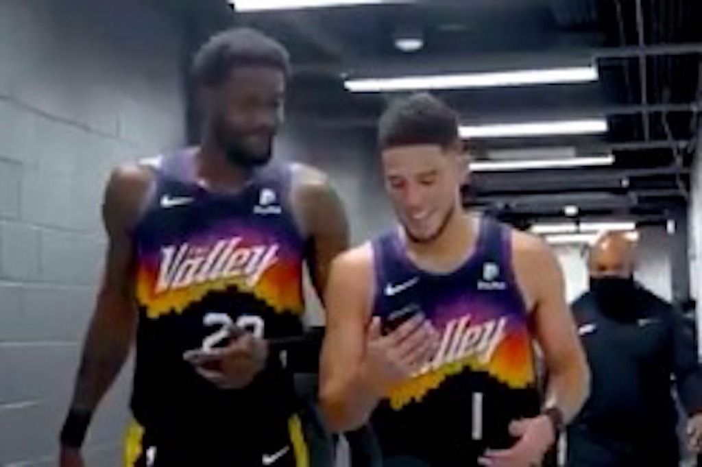 This video of Devin Booker and Deandre Ayton…