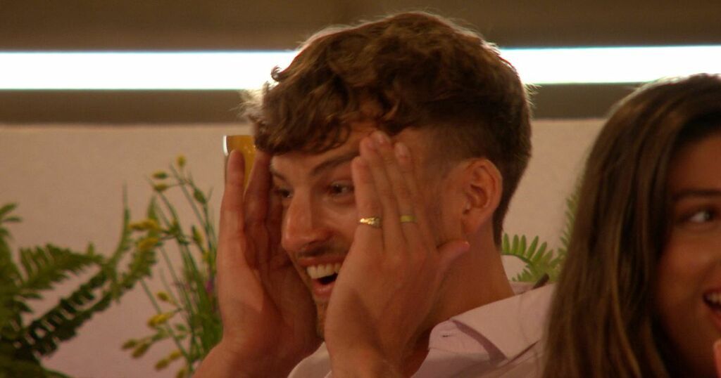 Love Island fans fume as iconic text is replaced for…