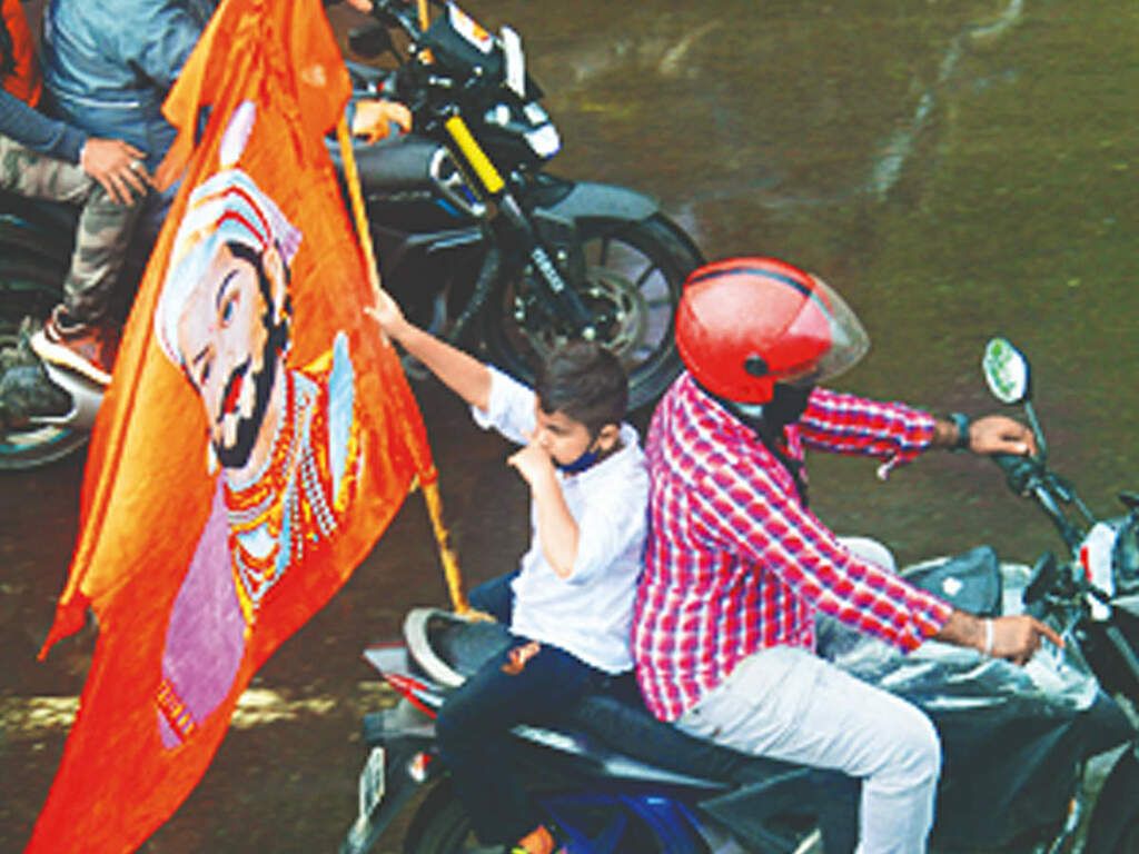 Maratha quota: Maharashtra govt calls for amending…