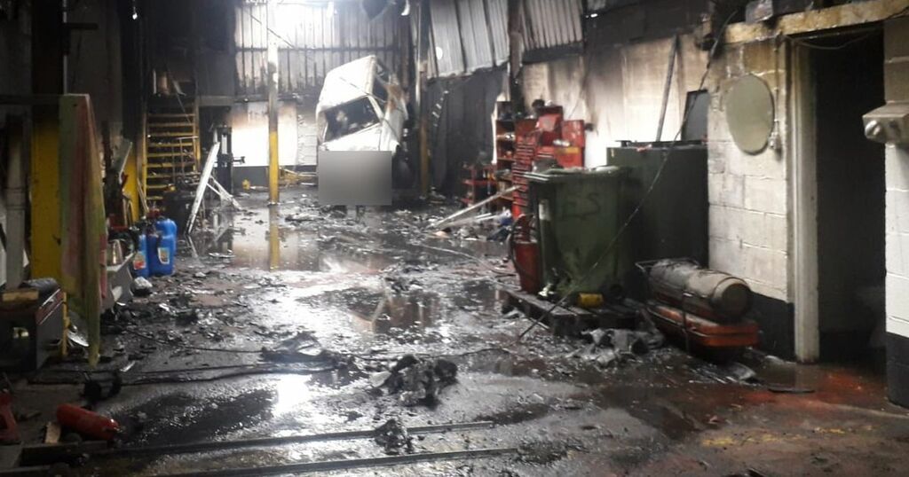 Dublin Fire Brigade tackle massive fire in industrial…