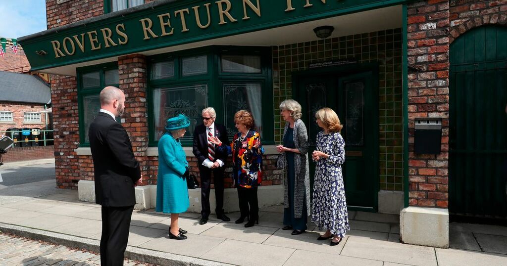 Queen visits Coronation Street set and meets Gail and…