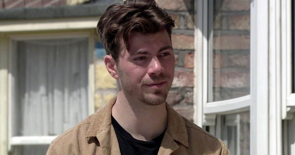 Corrie's Curtis reveals horror collapse as he confirms…