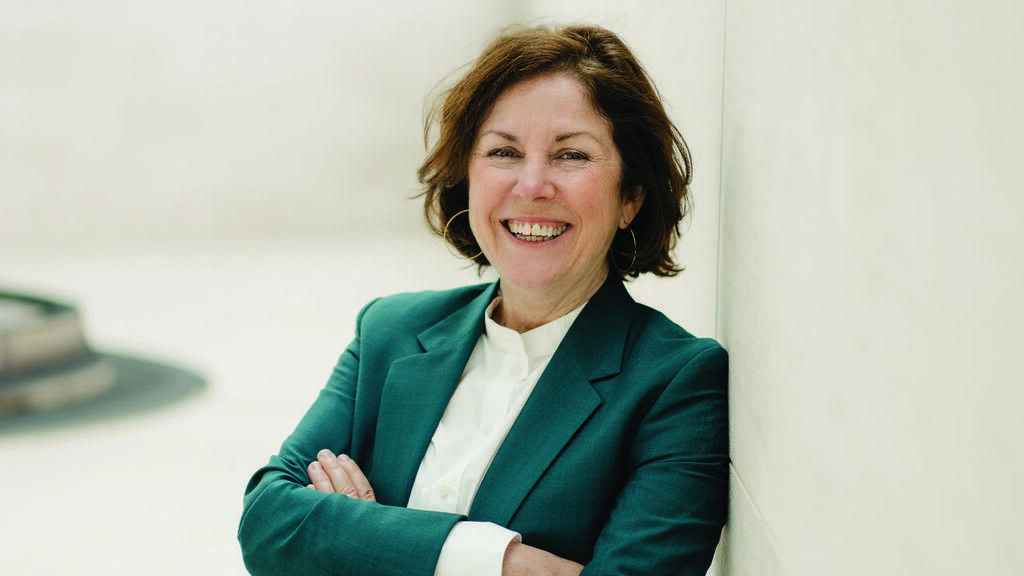 Veteran Australian Curator To Return Home In Decades…