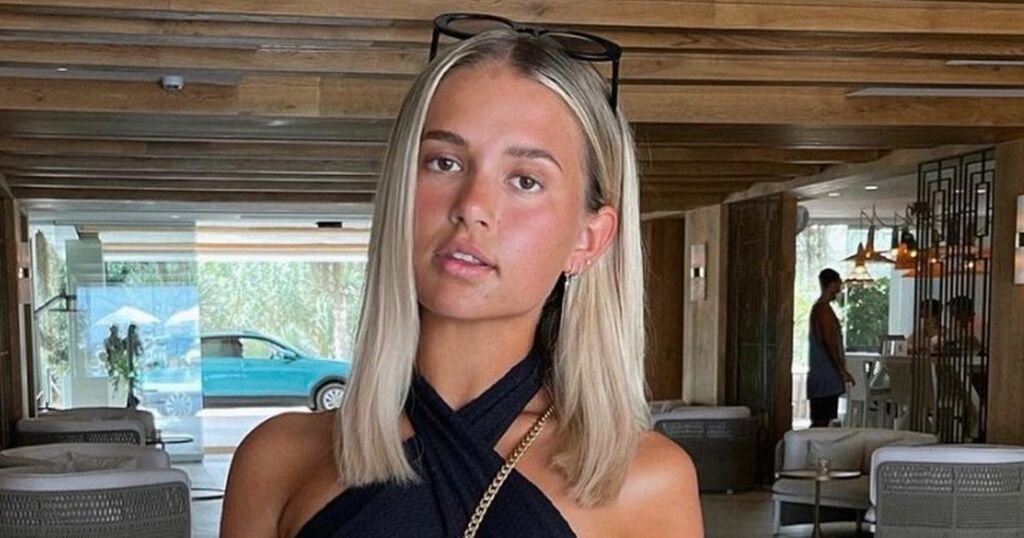 Molly-Mae Hague keeps it casual in leggings as she…