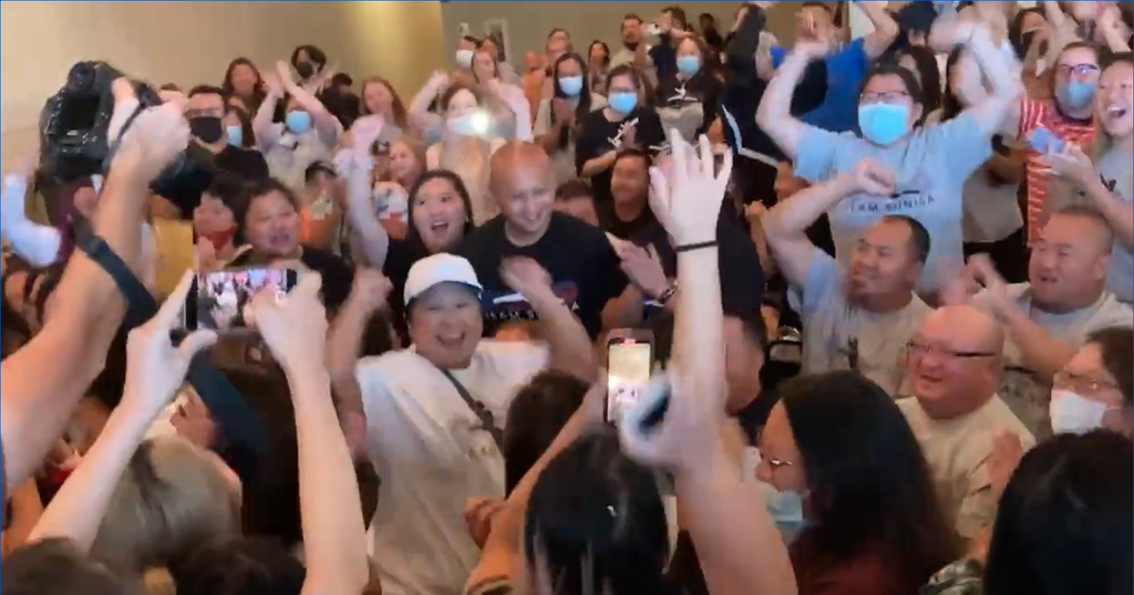 Suni Lee reunited with family on morning TV show and…