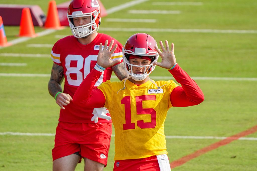 Chiefs QB Patrick Mahomes reveals new logo design