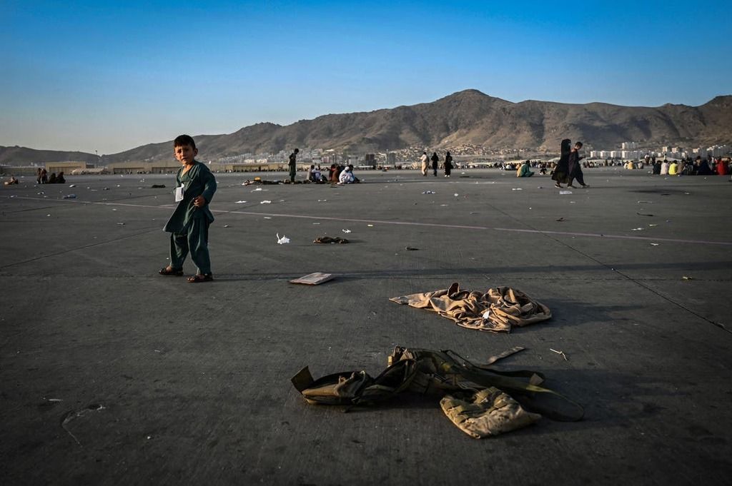 Flights resume as Kabul airport opens for evacuation…