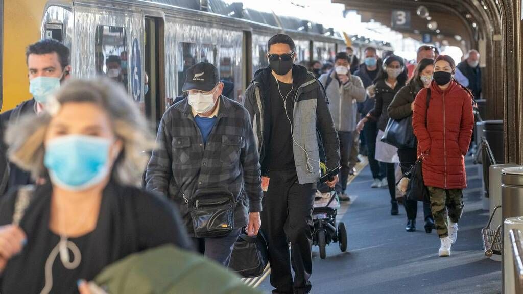 Heritage NZ backs down over colour of Wellington train…