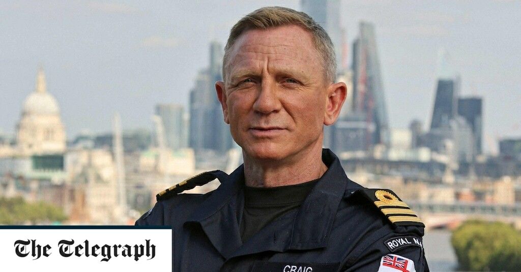 Commander Craig: James Bond actor given honorary Royal…