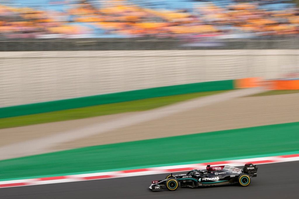 Lewis Hamilton dominates practice in Turkey after…