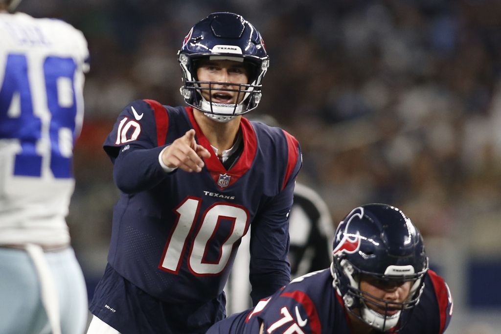 WATCH: Texans QB Davis Mills throws flea flicker TD to…