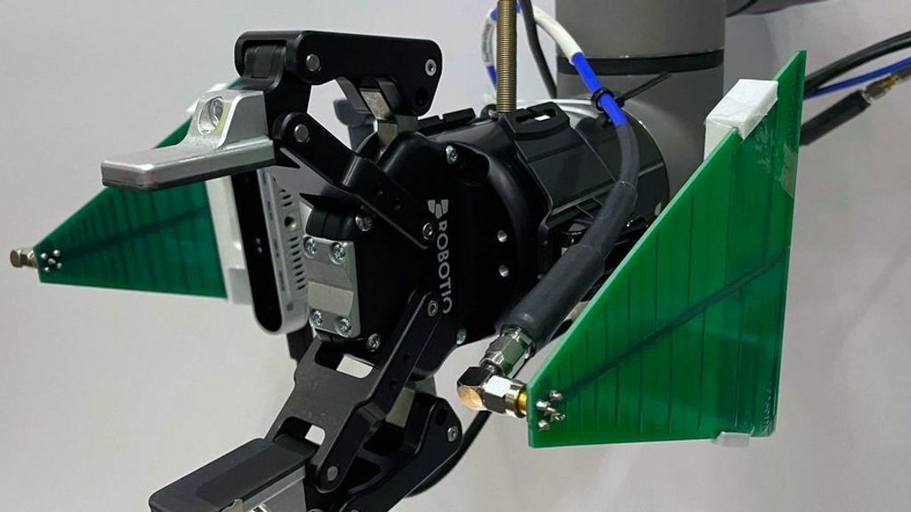 Seeing Through Solids: Robot Uses Sensor To See What…