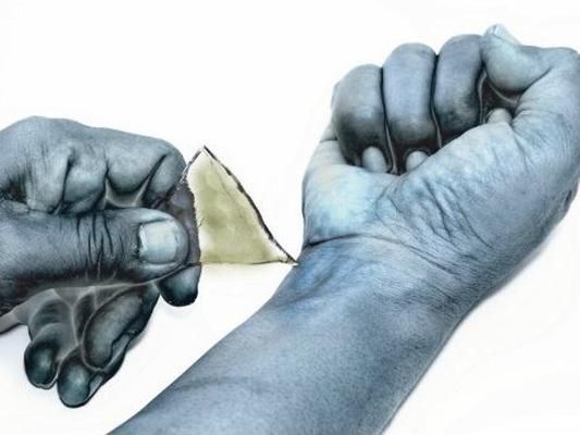 Pakistani boy cuts off own hand after blasphemy…