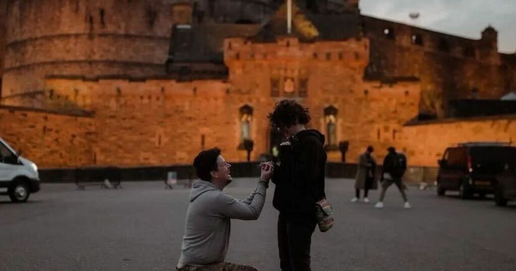 Edinburgh Castle couple's adorable wedding proposal…