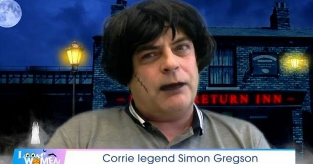 Coronation Street star Simon Gregson reveals he…