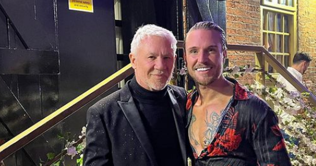 Wayne Lineker mocks infamous Wetherspoons meme ahead…