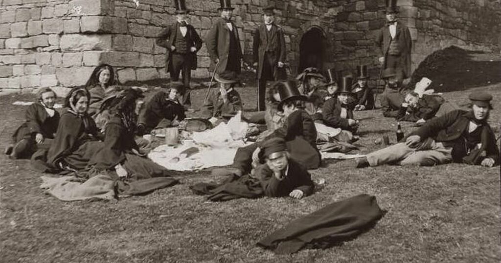 16 amazing Edinburgh photos showing places and people…