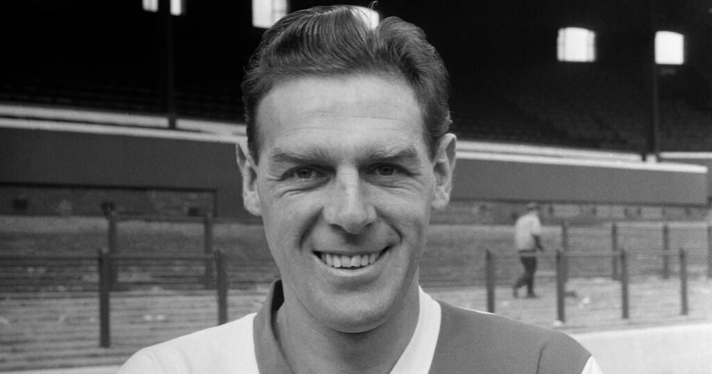 Former Liverpool player Louis Bimpson dies aged 92