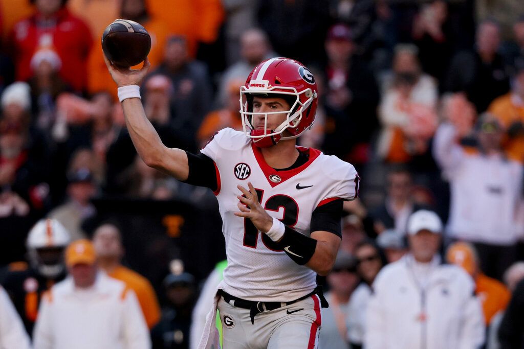 Georgia football QB Stetson Bennett named finalist for…