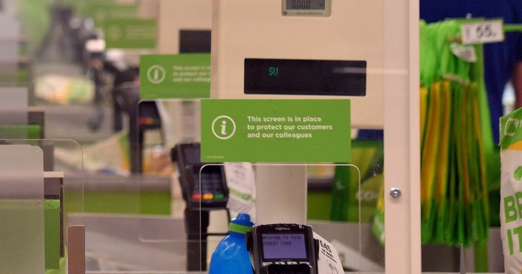 ASDA employee goes viral for what he did when shopper…