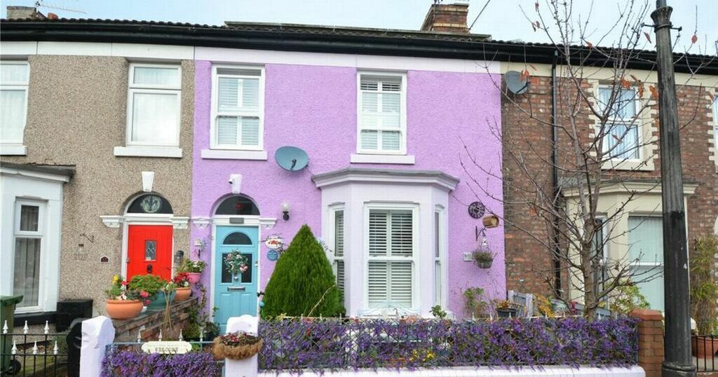 Colourful 'Balamory style' cottage goes on the market