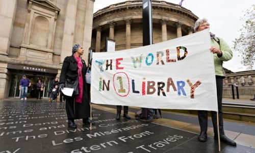 Cathy Cassidy: we must all speak up for libraries
