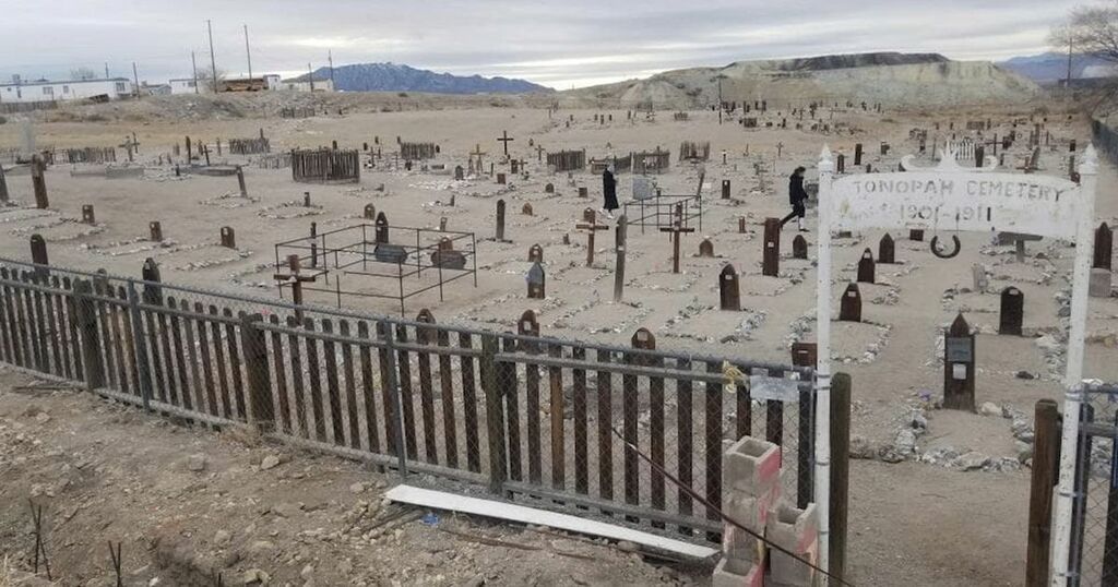 Inside 'USA's scariest hotel' next door to a graveyard…